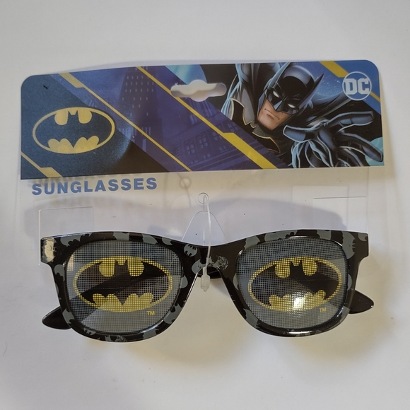 DC Comics | Accessories | Dc Comics Batman Kids Sunglasses Black And ...